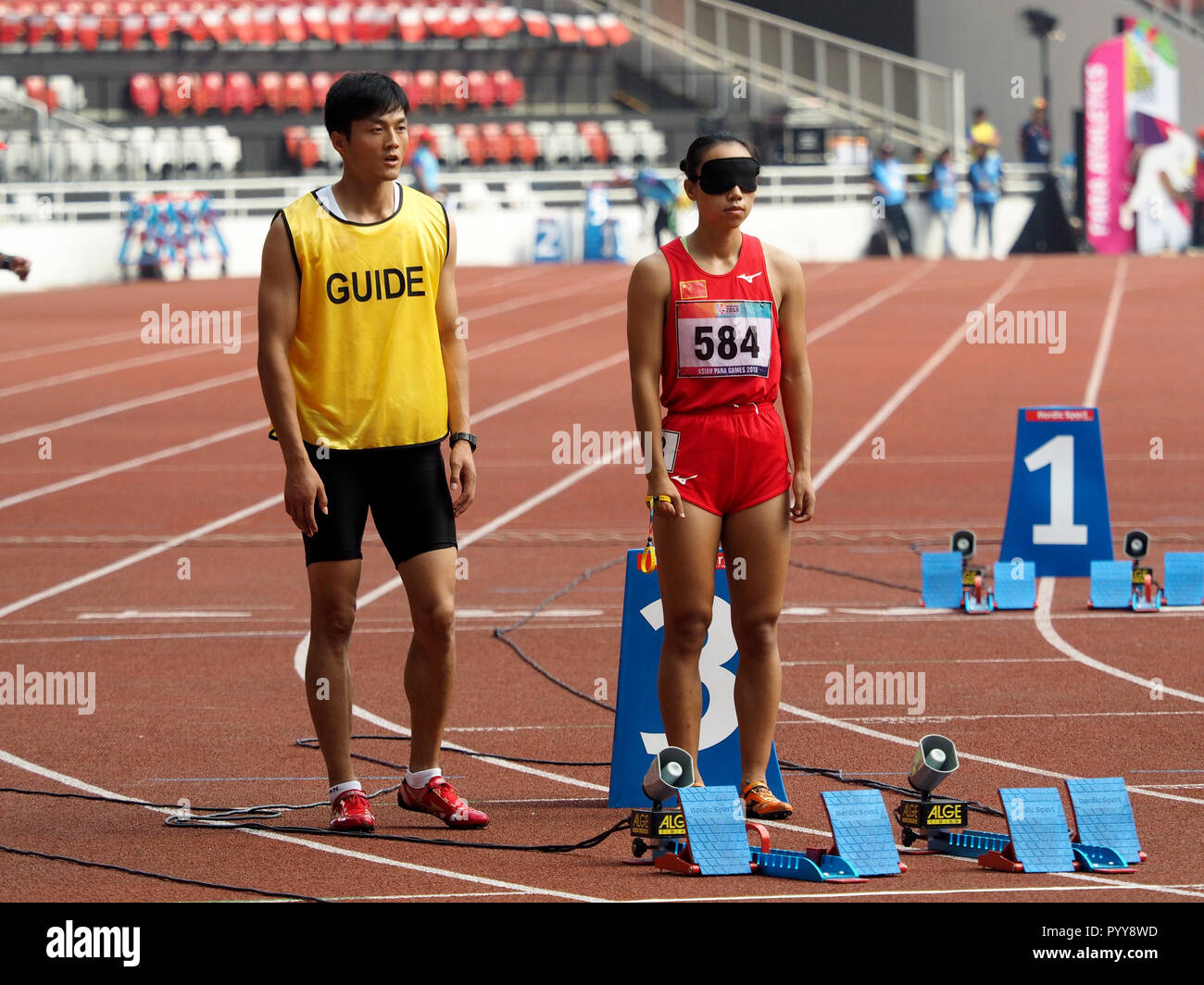 Female paralympic runner hi-res stock photography and images - Alamy