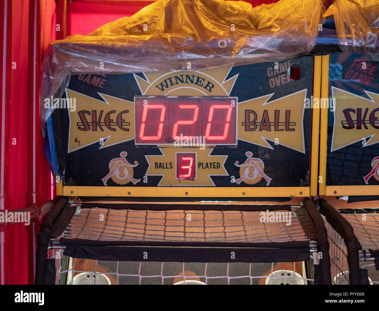 Amusement arcade game old hi-res stock photography and images - Alamy