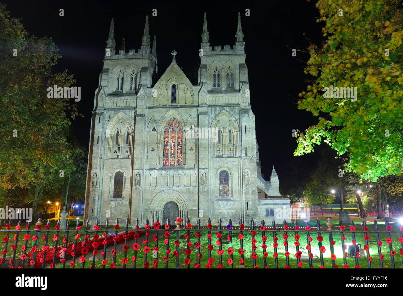 Poppy waterfall display hi-res stock photography and images - Alamy