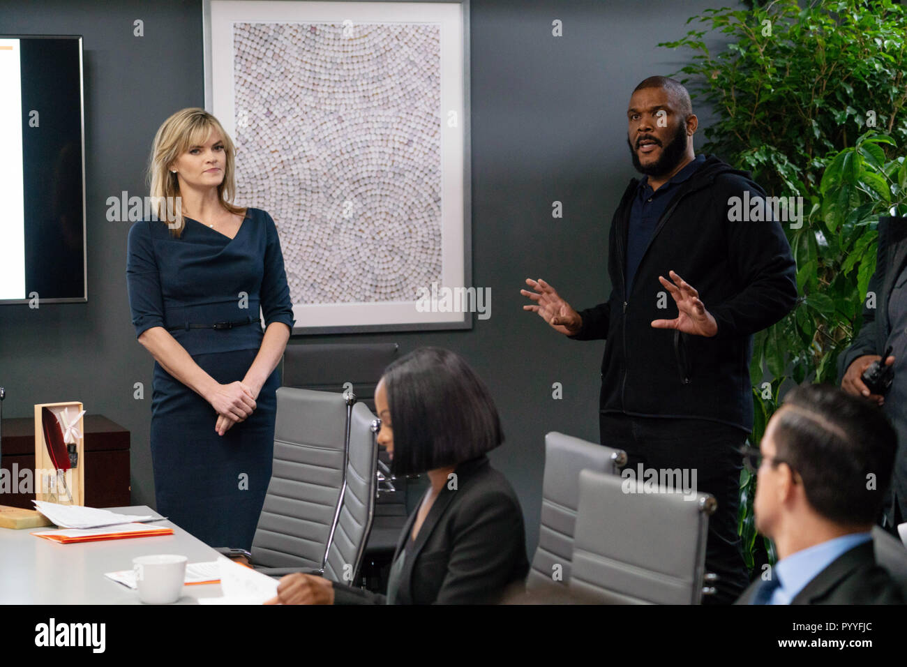 NOBODY'S FOOL, Missi Pyle (left), Tika Sumpter (center), director Tyler ...