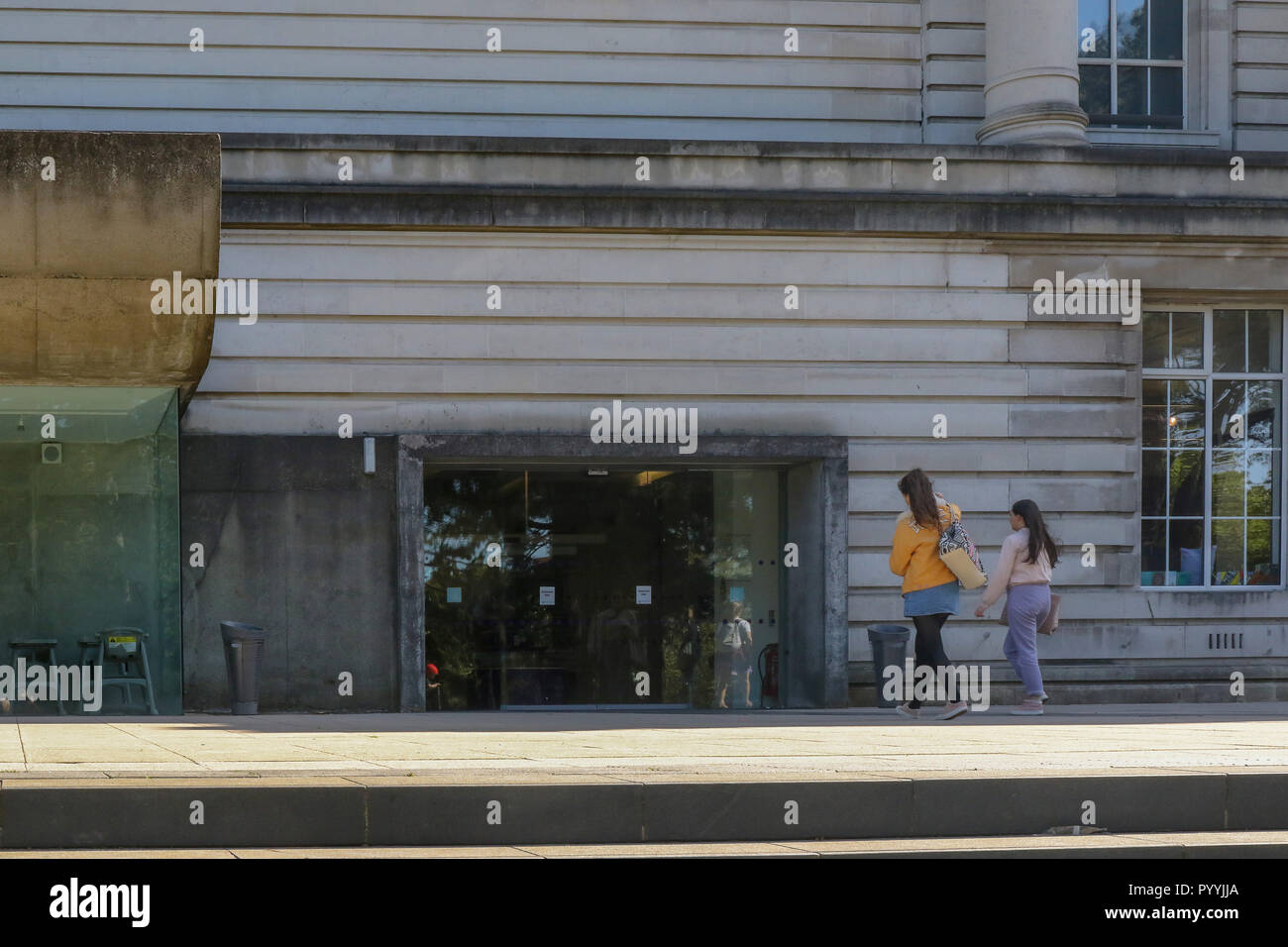 Ulster Museum High Resolution Stock Photography and Images - Alamy