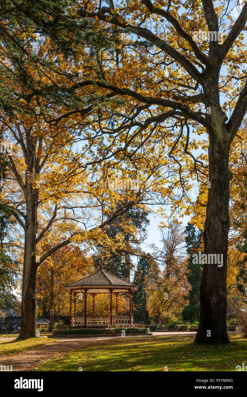 Cook Park is 4.5 hectares of parkland in the heart of Orange. Built ...