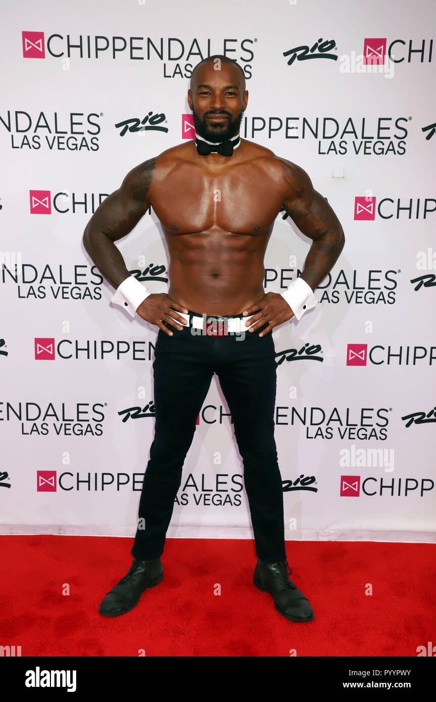 Beckford's Back! International Super Model, Fashion Icon and Actor ...