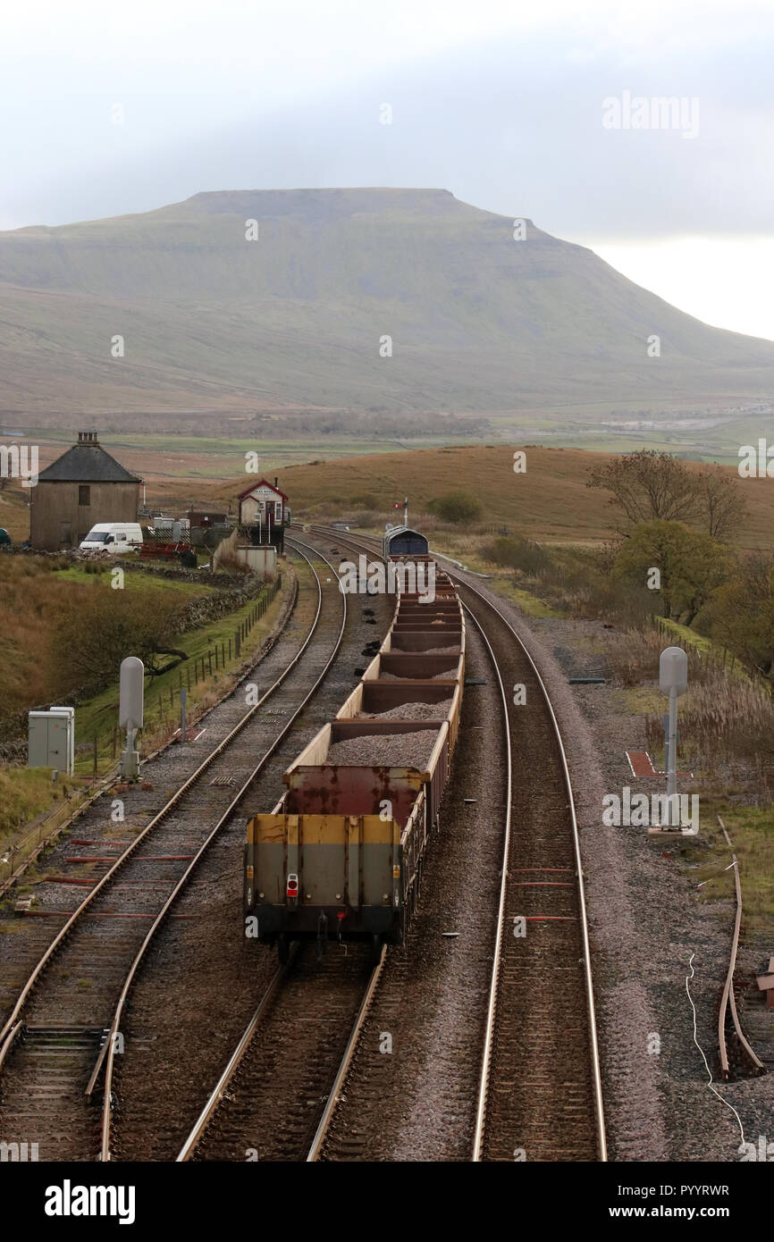 Box wagons hi-res stock photography and images - Alamy