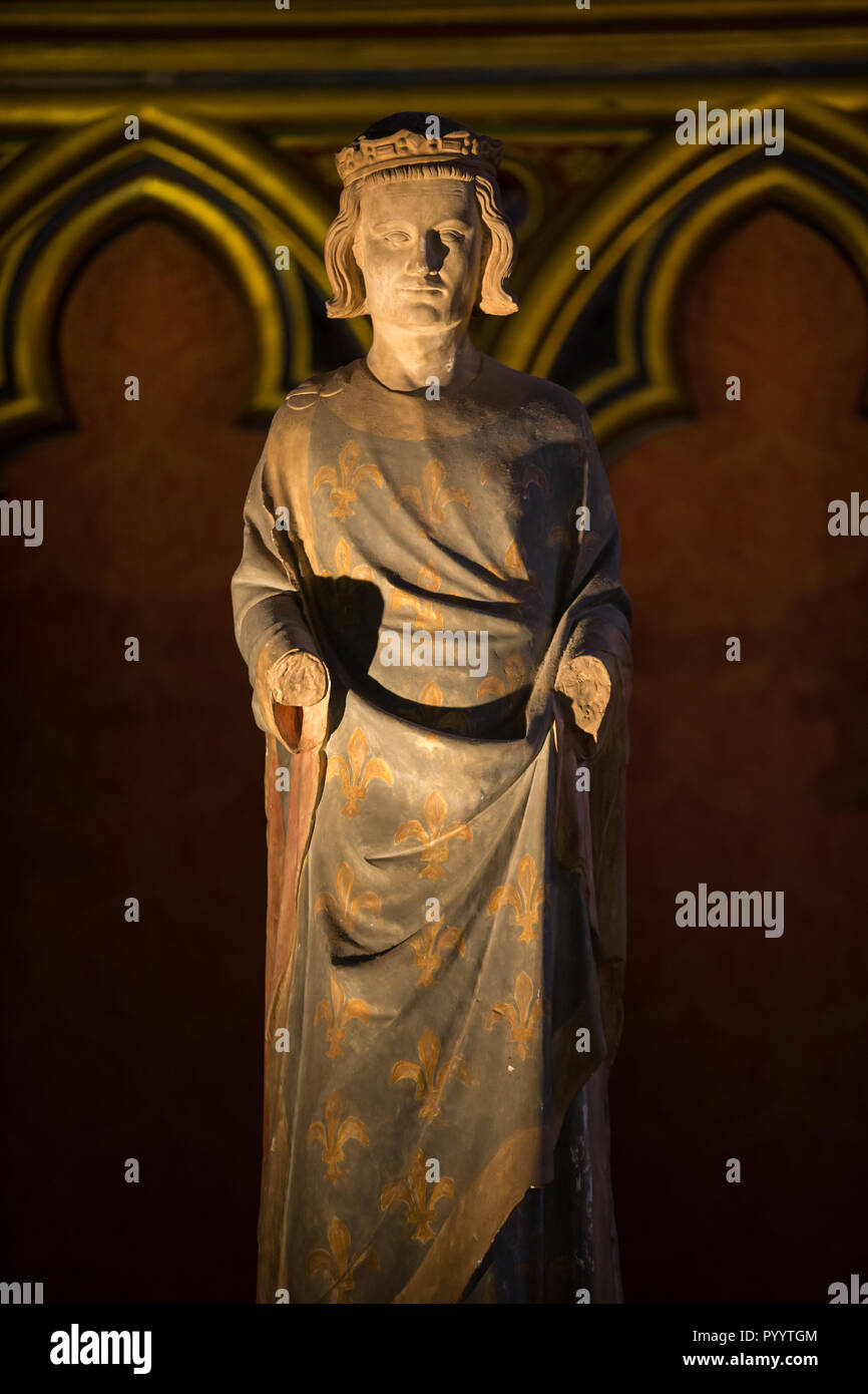 Paris - Sainte Chapelle. Statue of Louis IX King of France Stock Photo ...