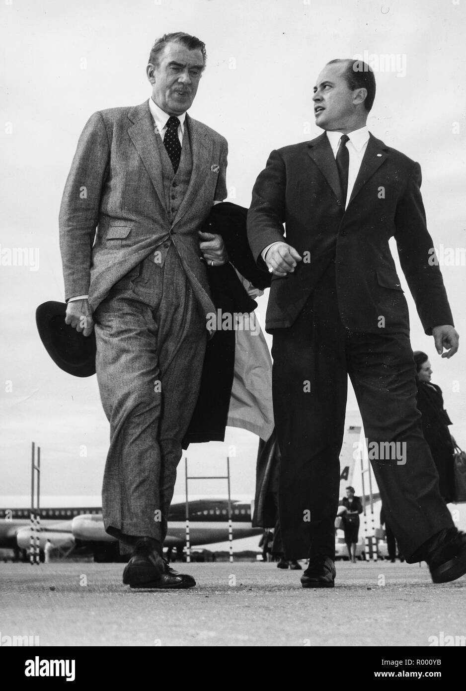 Walter pidgeon Black and White Stock Photos & Images - Alamy