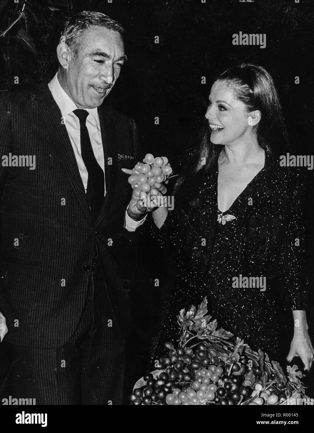 anthony quinn, virna lisi, 1968 Stock Photo - Alamy