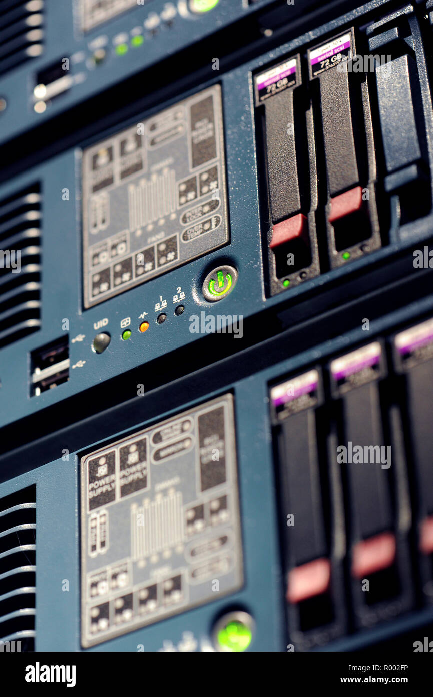 Cloud data center computers hi-res stock photography and images - Alamy