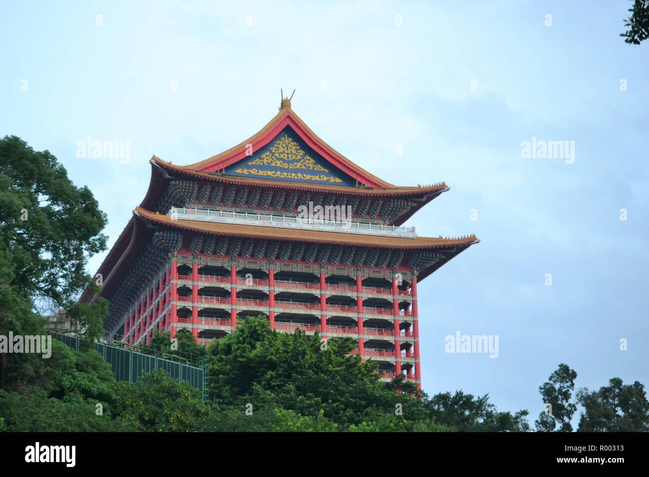 Chinese style hotel building city hi-res stock photography and images ...
