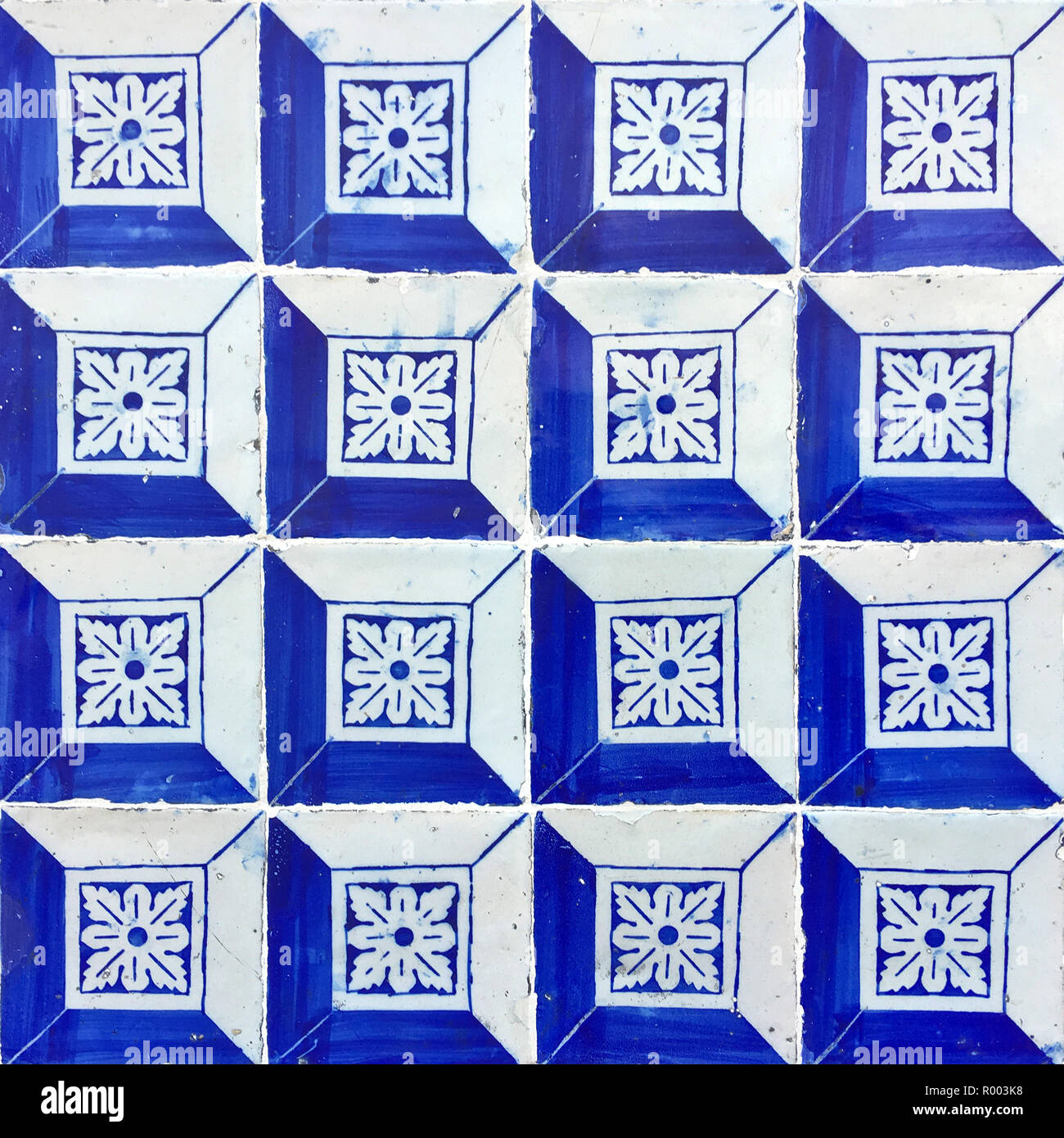 Tile pattern, detail of a tiled building facade, Lisbon, Portugal Stock ...