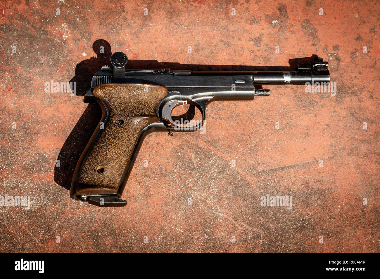 Pistol 9mm Automatic