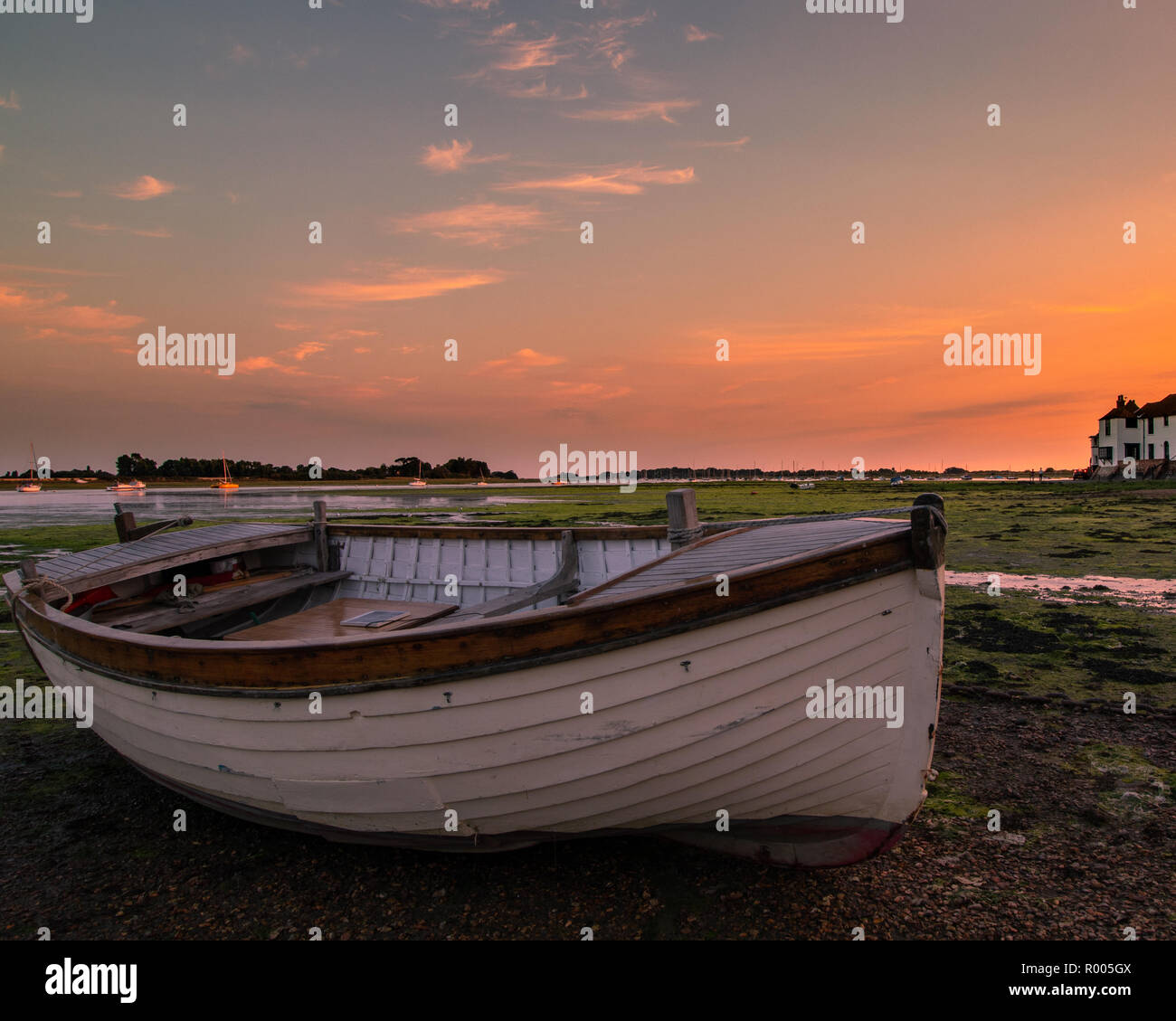 Old rowing boat hi-res stock photography and images - Alamy