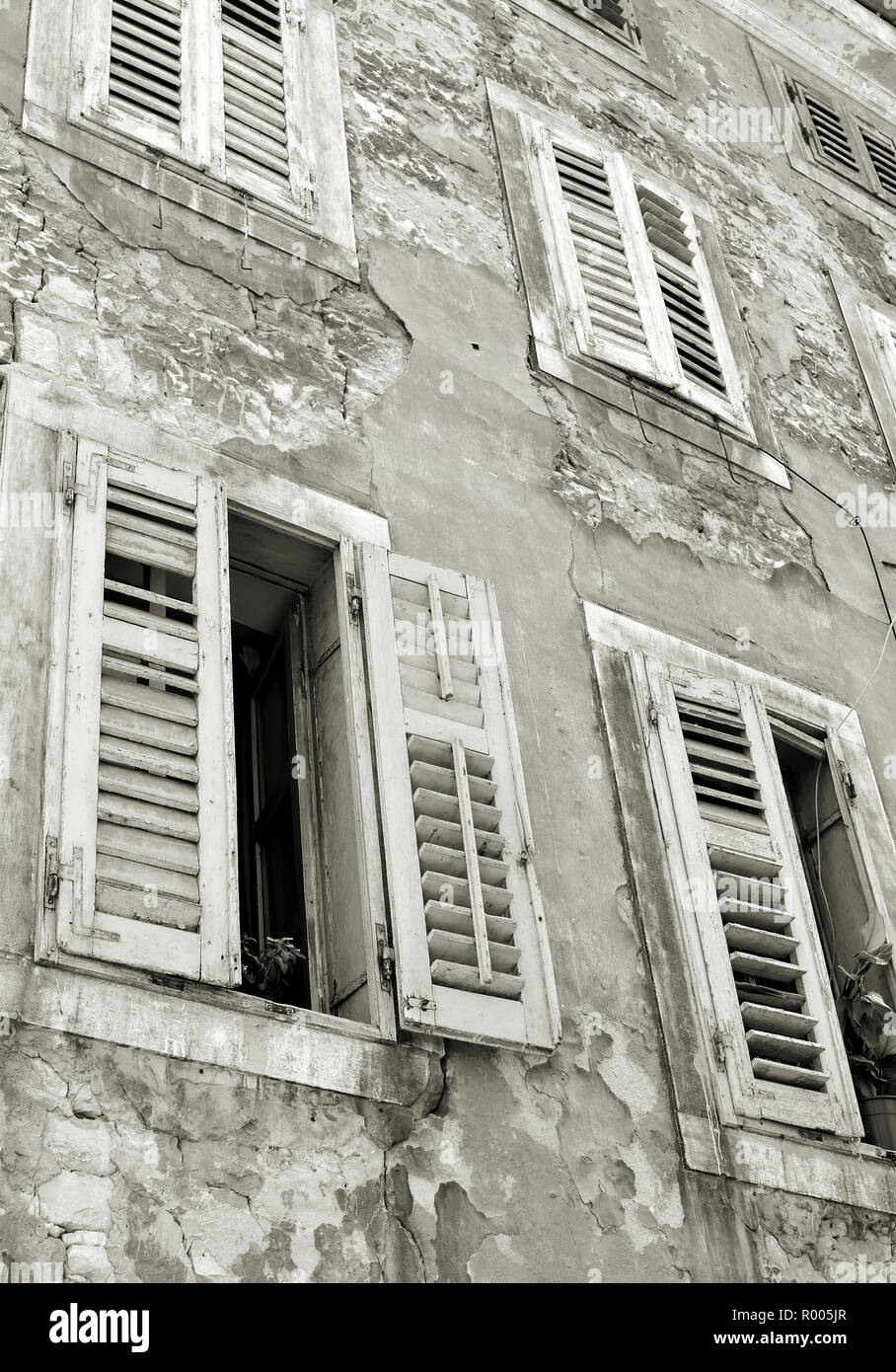 Old outdated building architecture hi-res stock photography and images ...
