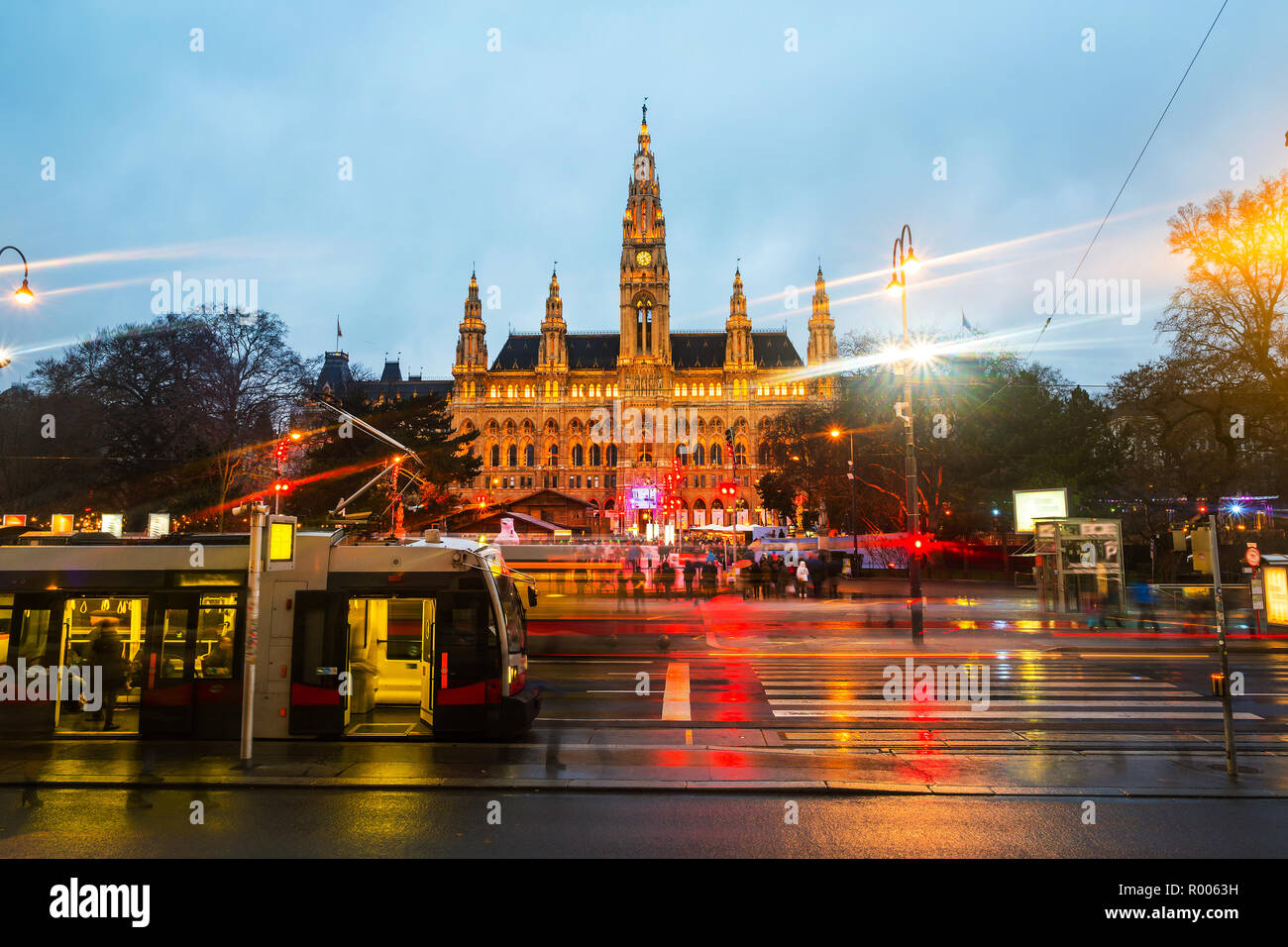 Vienna, Austria. Illuminated Town Hall at christmas with ice skating ...