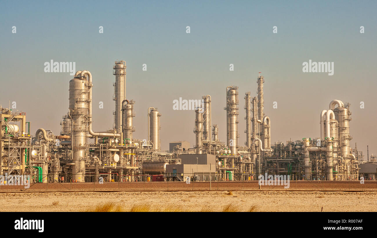 Oil Refinery Middle East Hi-res Stock Photography And, 56% OFF