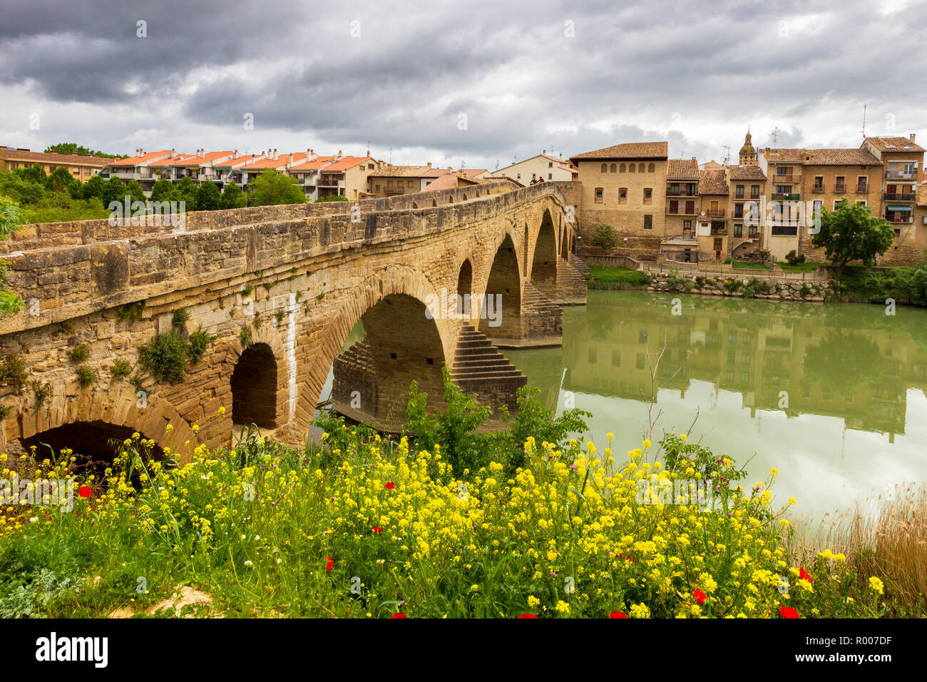 Puente la Reina (Bridge of the Queen) bridge over the Arga river ...