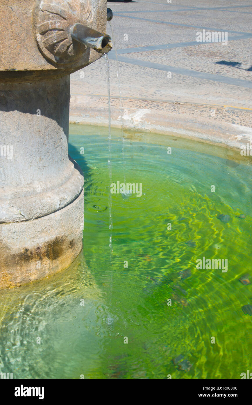 Water fountain spurt pond hi-res stock photography and images - Alamy