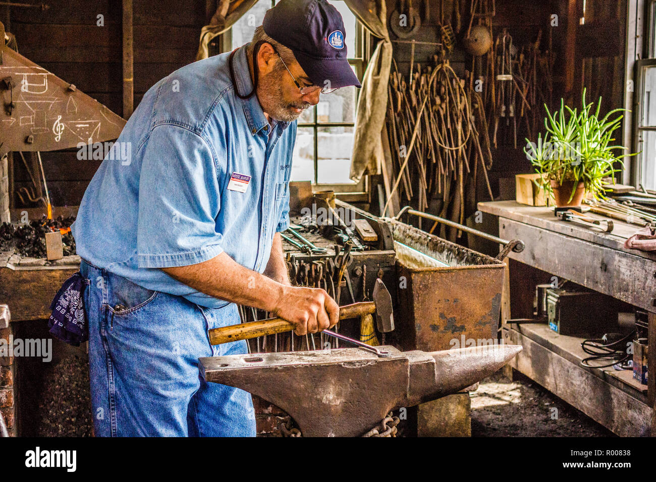 American historic blacksmith forge hi-res stock photography and images ...