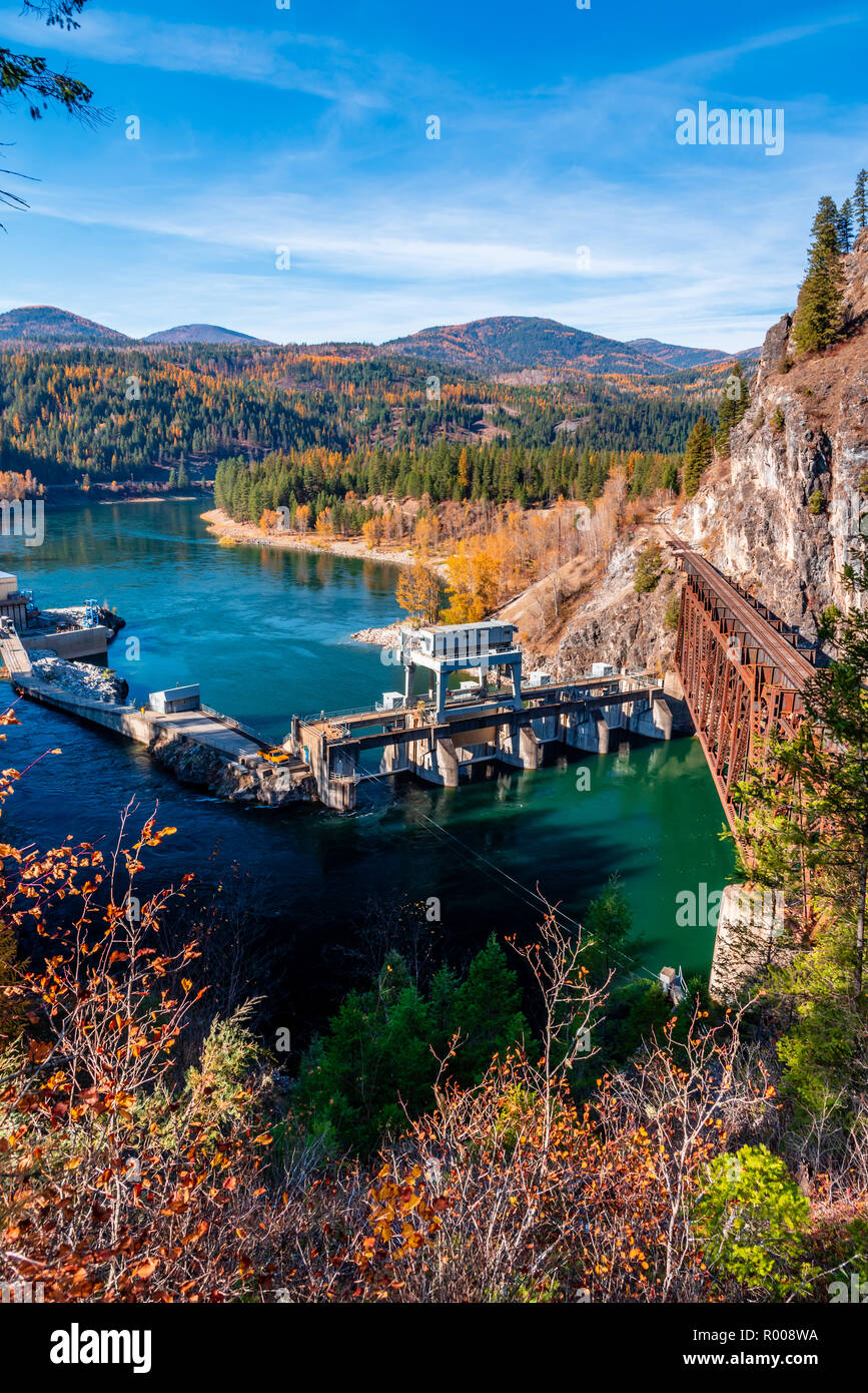 Steel box trestle hi-res stock photography and images - Alamy