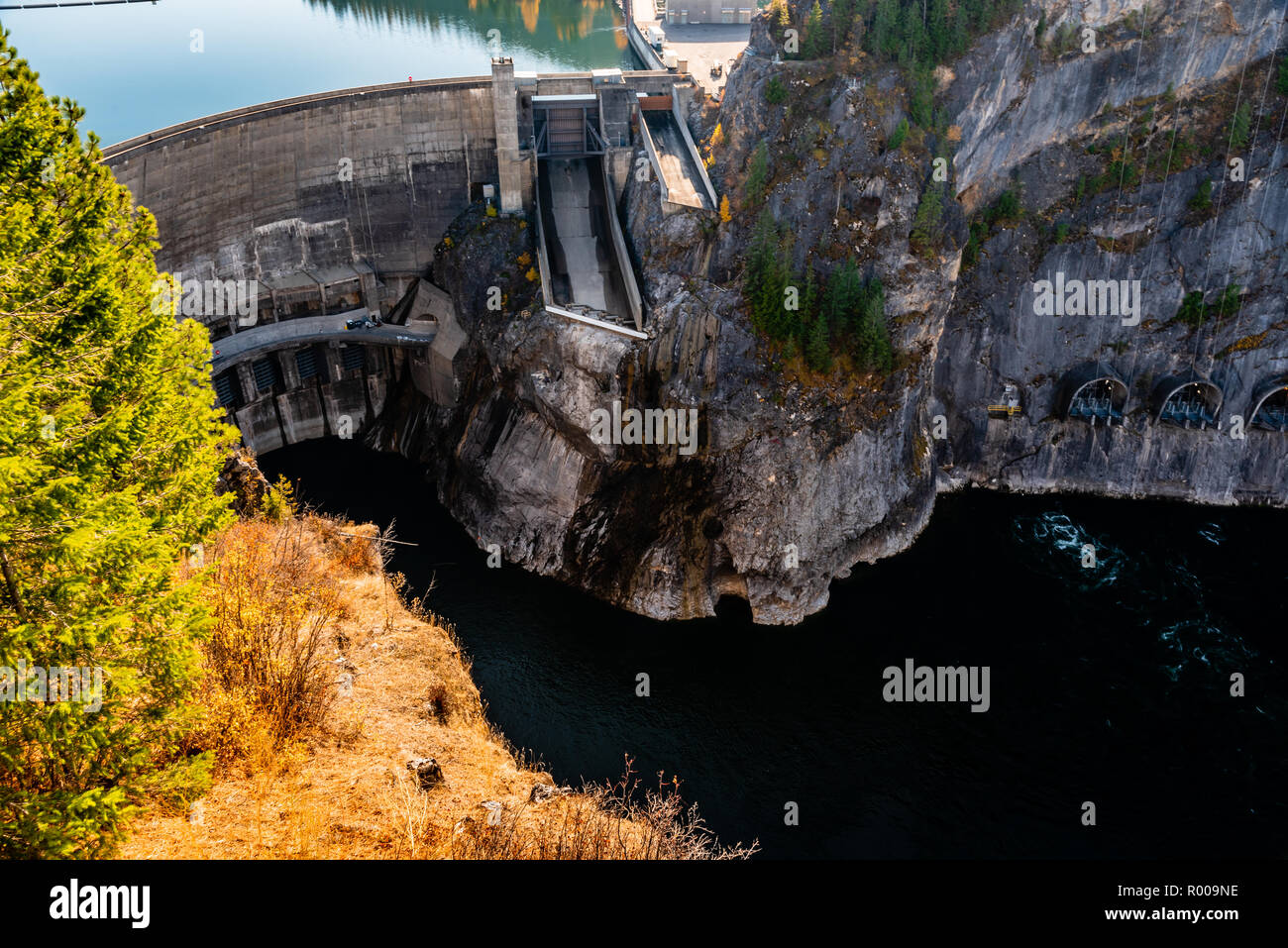 Boundary dam hi-res stock photography and images - Alamy