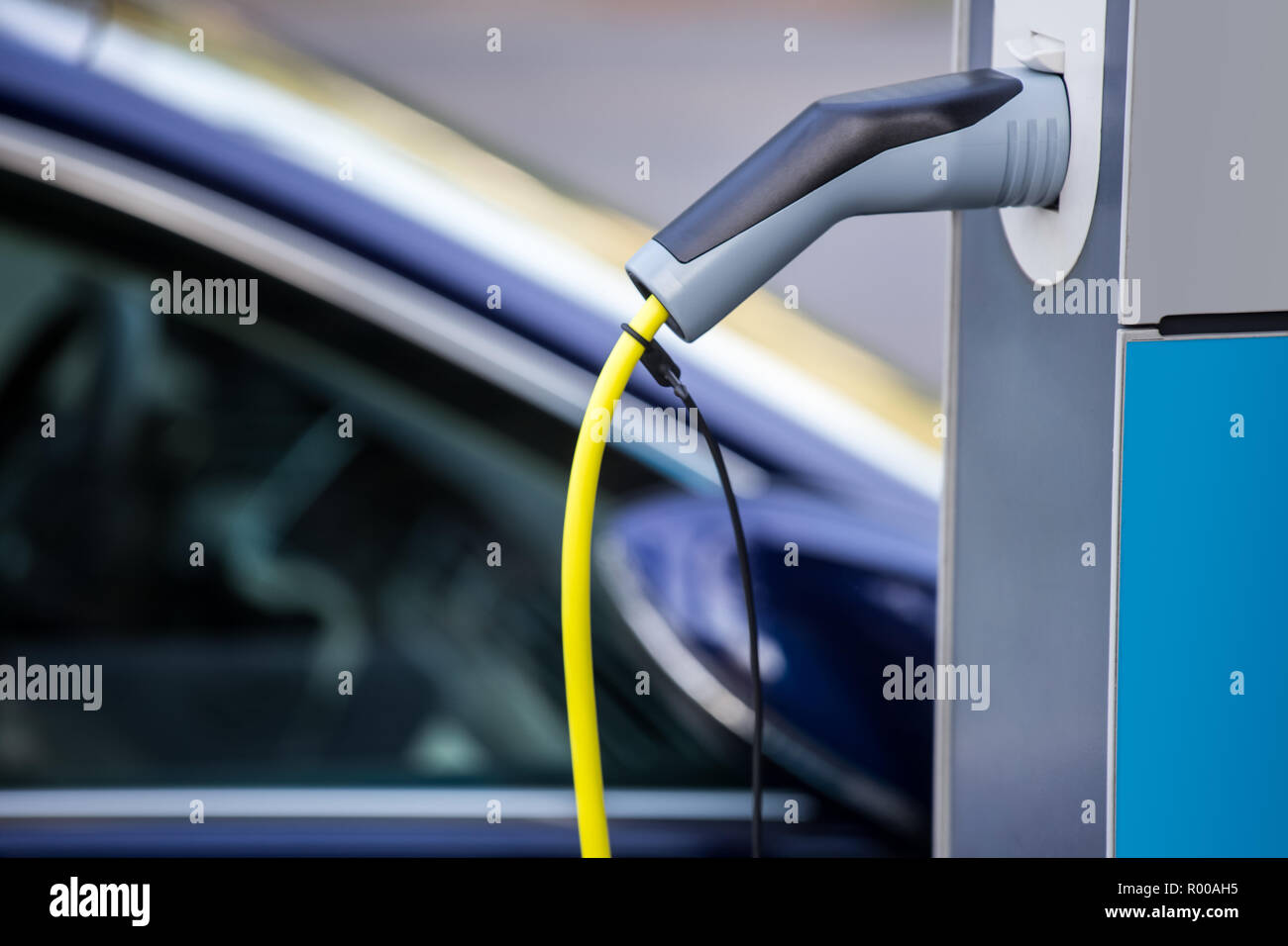 electrical car charging column Stock Photo - Alamy