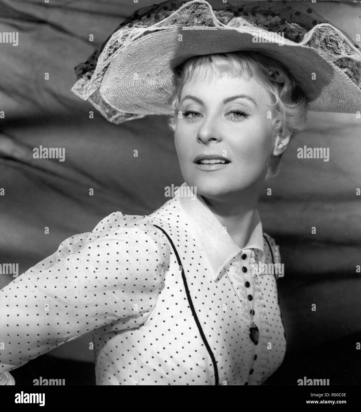 France director rene clair hi-res stock photography and images - Alamy