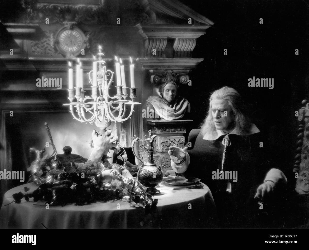 La Belle et la bete Beauty and the Beast Year : 1946 France Director ...
