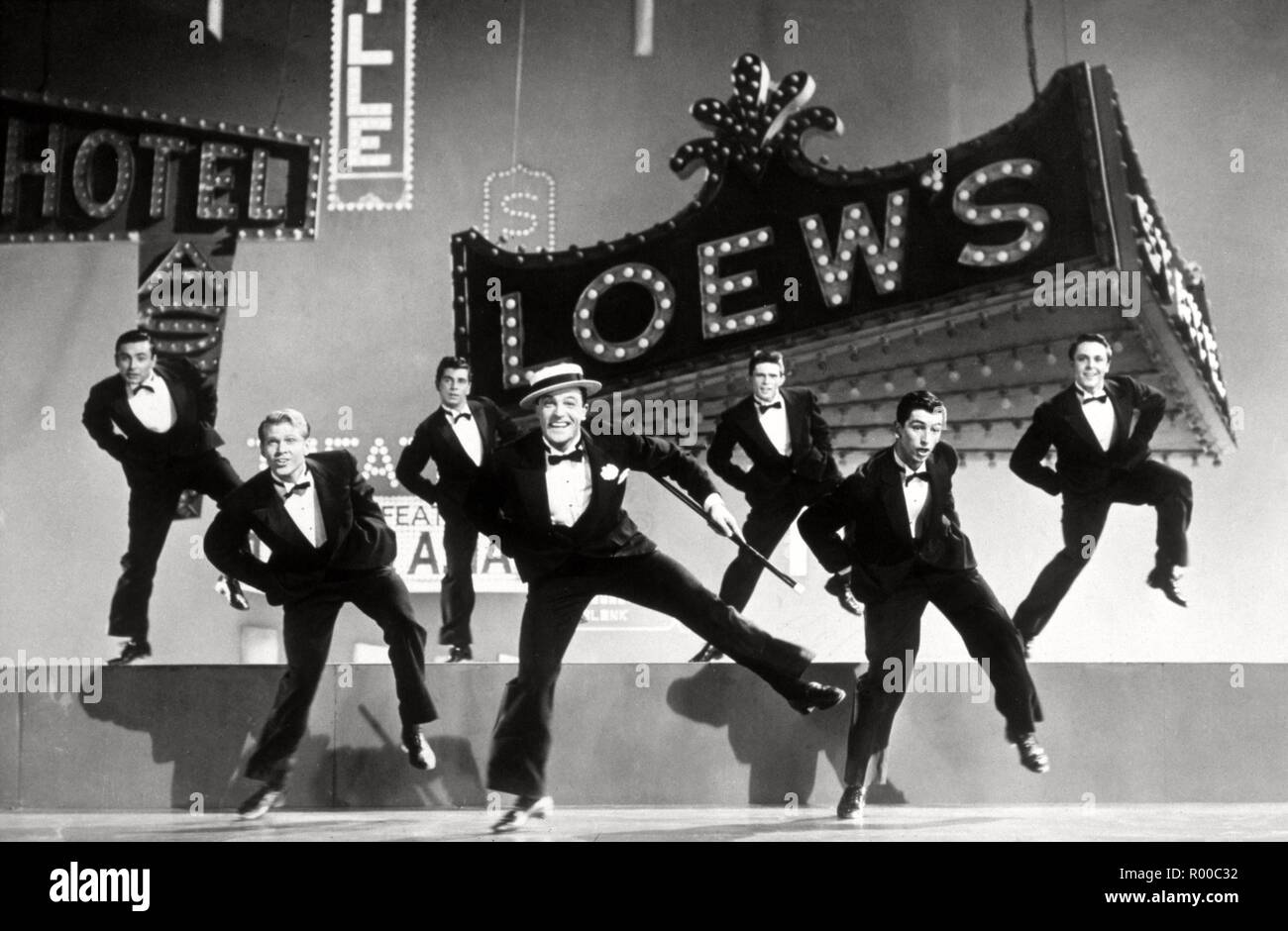 Singin' in the Rain Year : 1952 USA Director : Stanley Donen, Gene ...