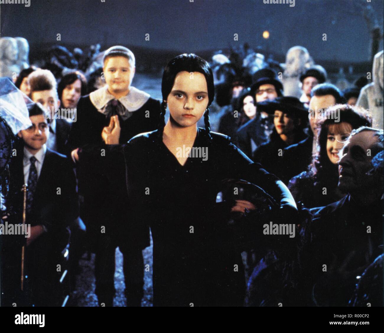 Addams Family Values Year : 1993 USA Director : Barry Sonnenfeld Jimmy ...