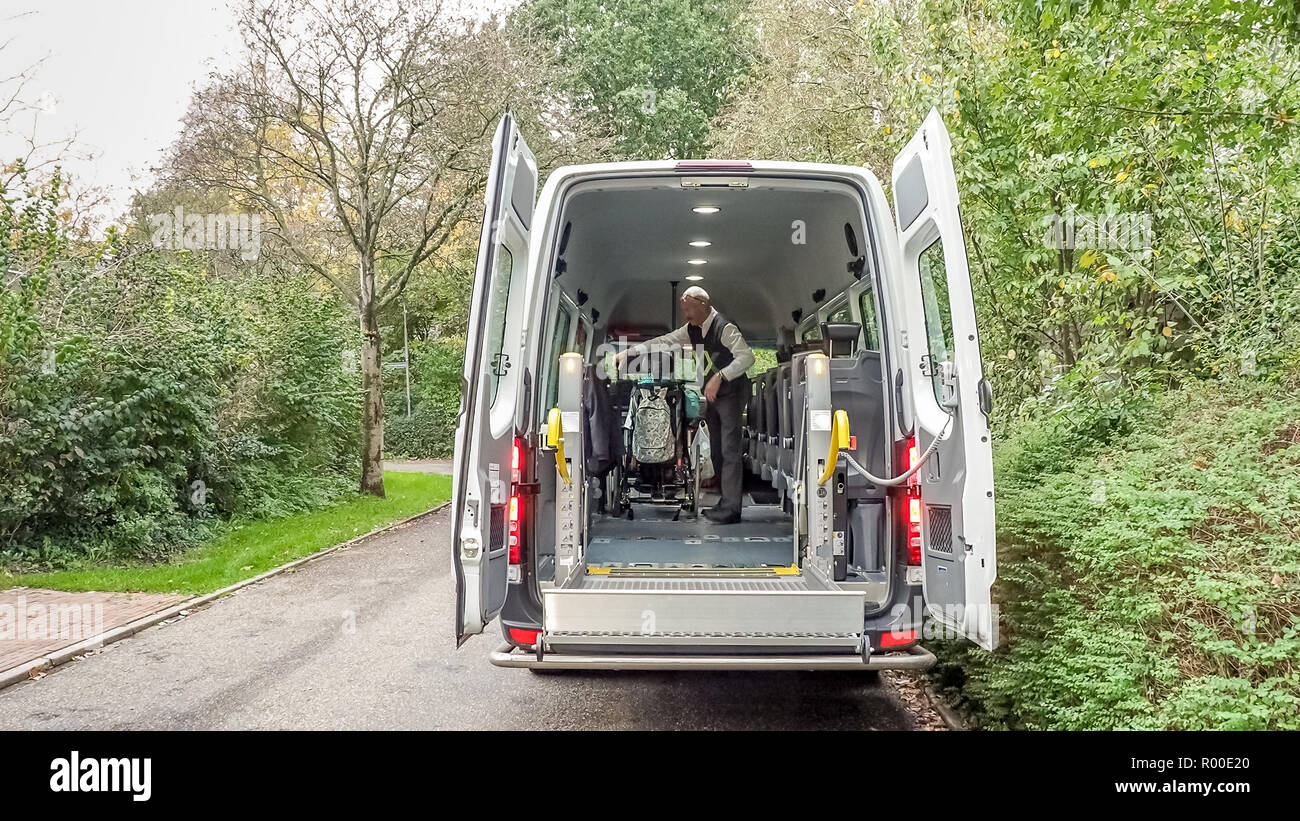 Disability school bus hi-res stock photography and images - Alamy