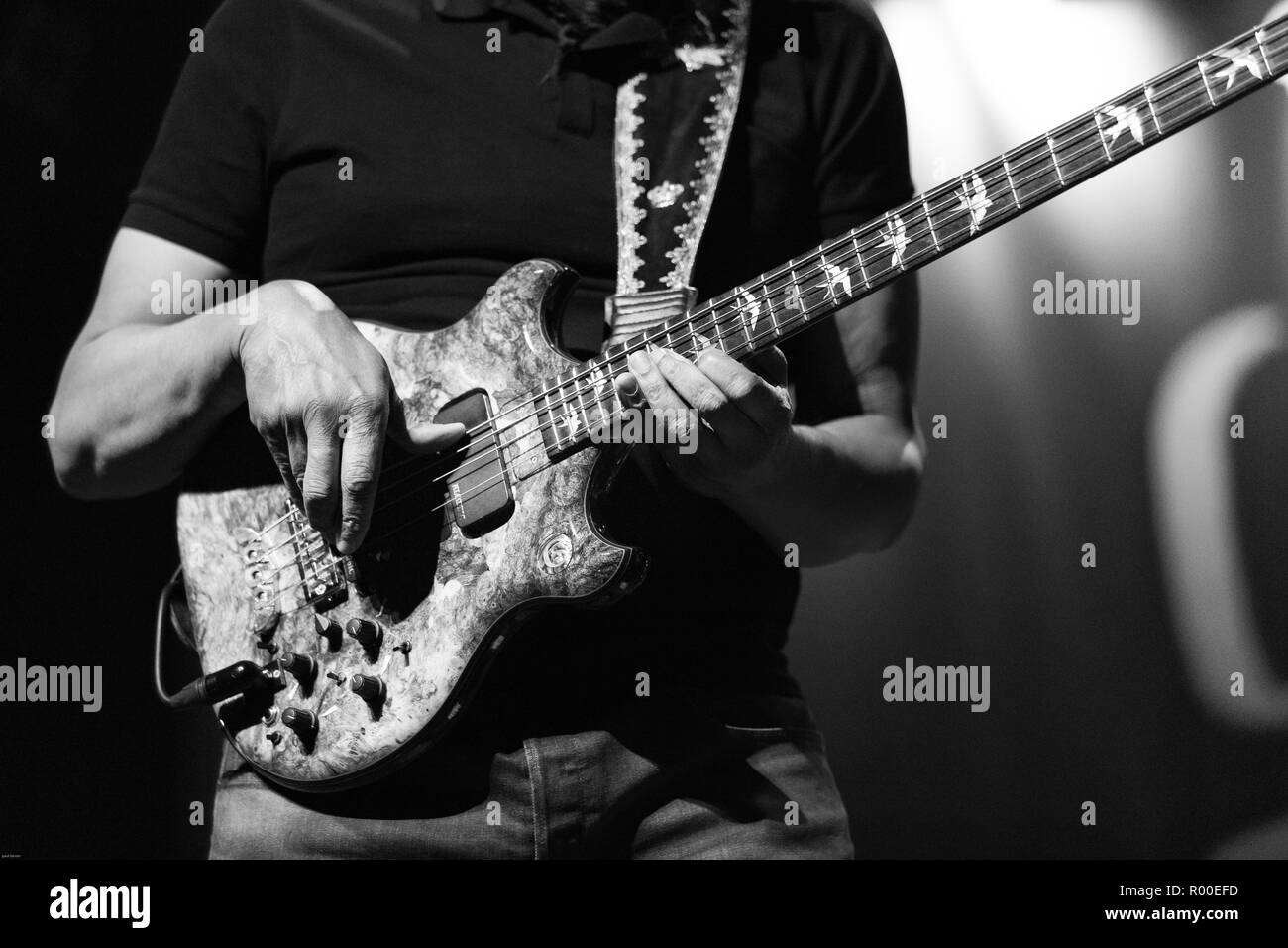 Stanley clarke bass hi-res stock photography and images - Alamy