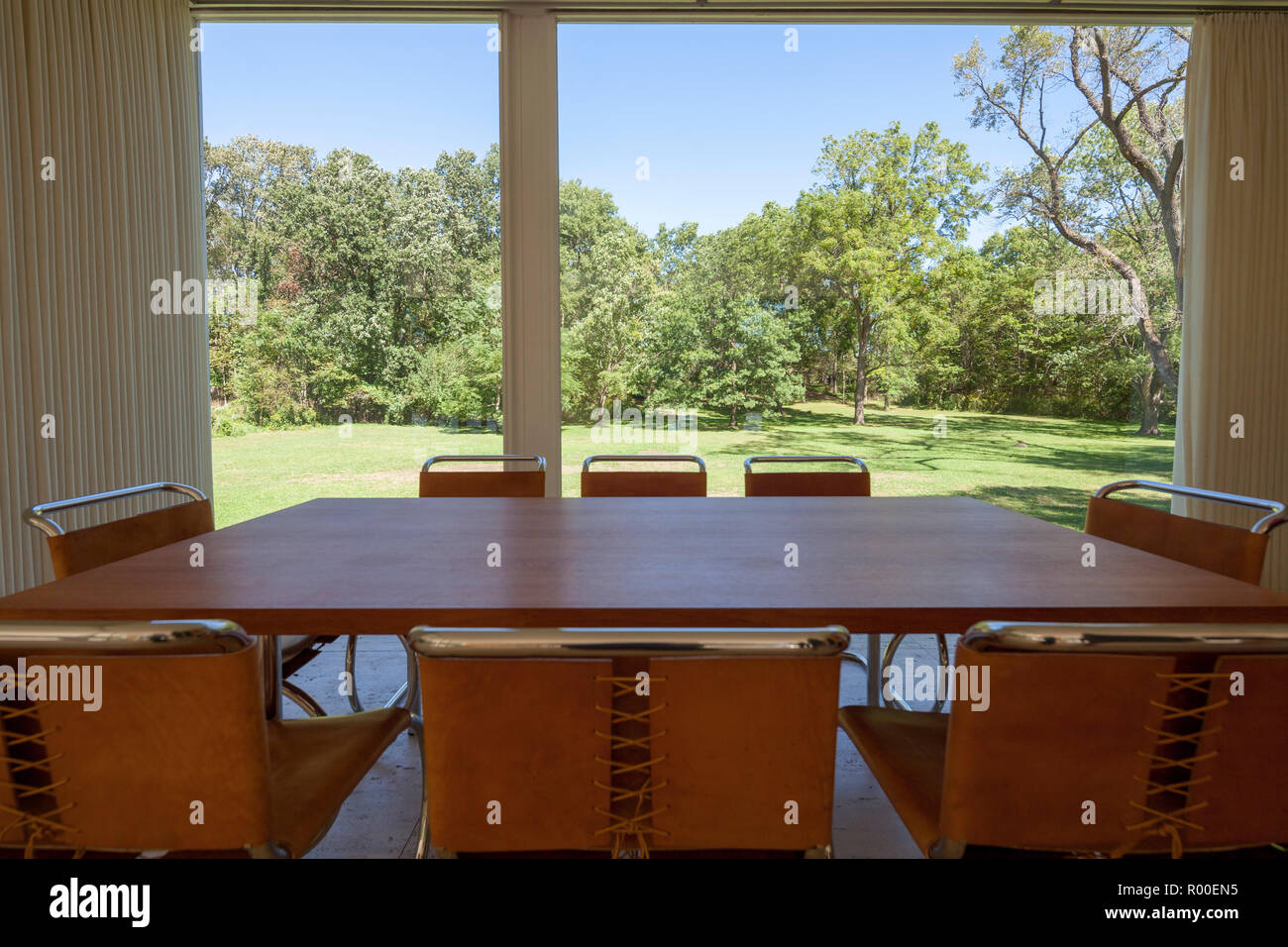 dining table, interior of Farnsworth House by architect Ludwig Mies van ...