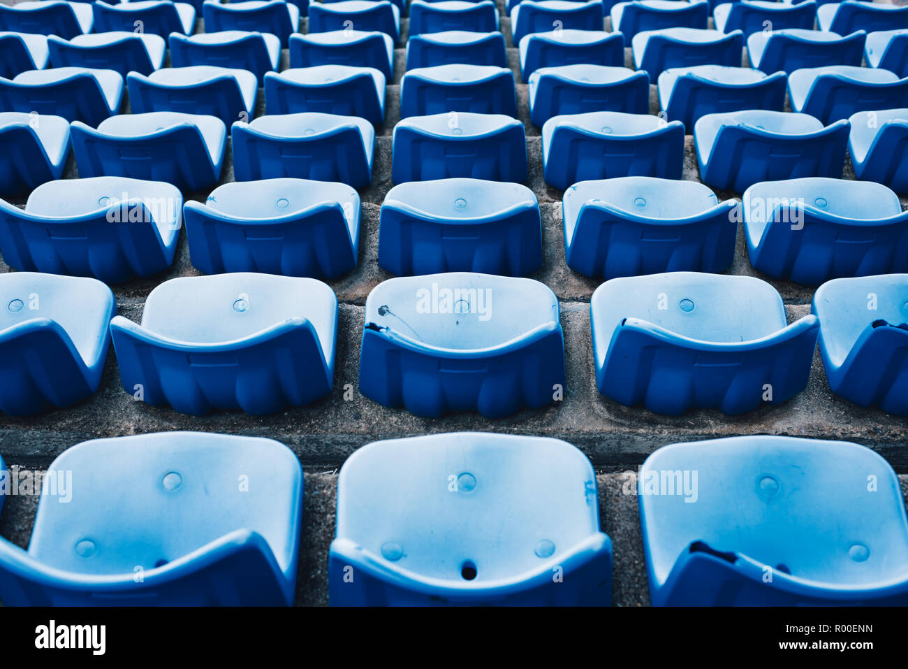 Empty audience theater stand hi-res stock photography and images - Alamy