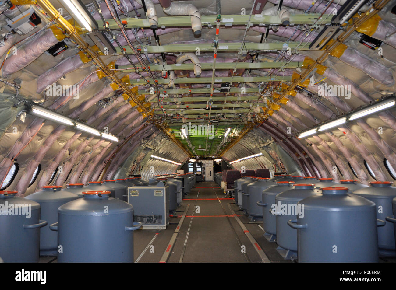 A A-380 test airplaine with water tanks for the weight and balance of ...