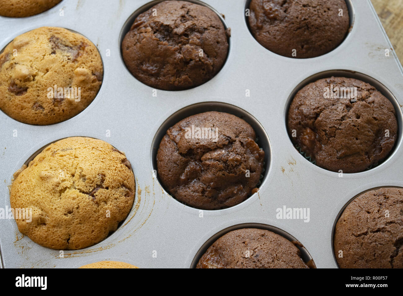 Cupcake in a mold hi-res stock photography and images - Alamy