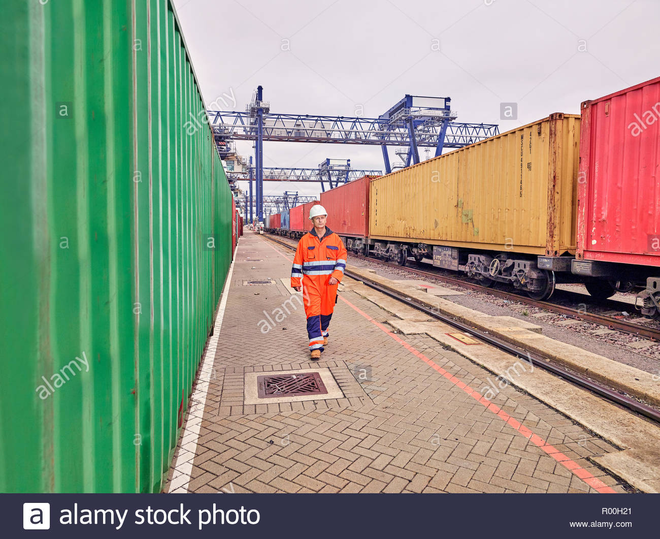Dock Train High Resolution Stock Photography and Images - Alamy