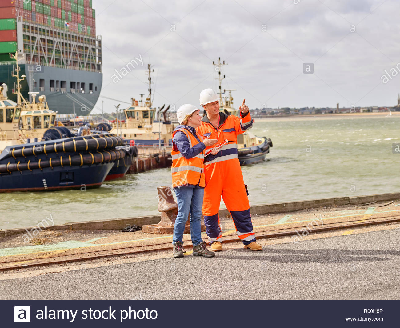 Surrey Docks High Resolution Stock Photography and Images - Alamy
