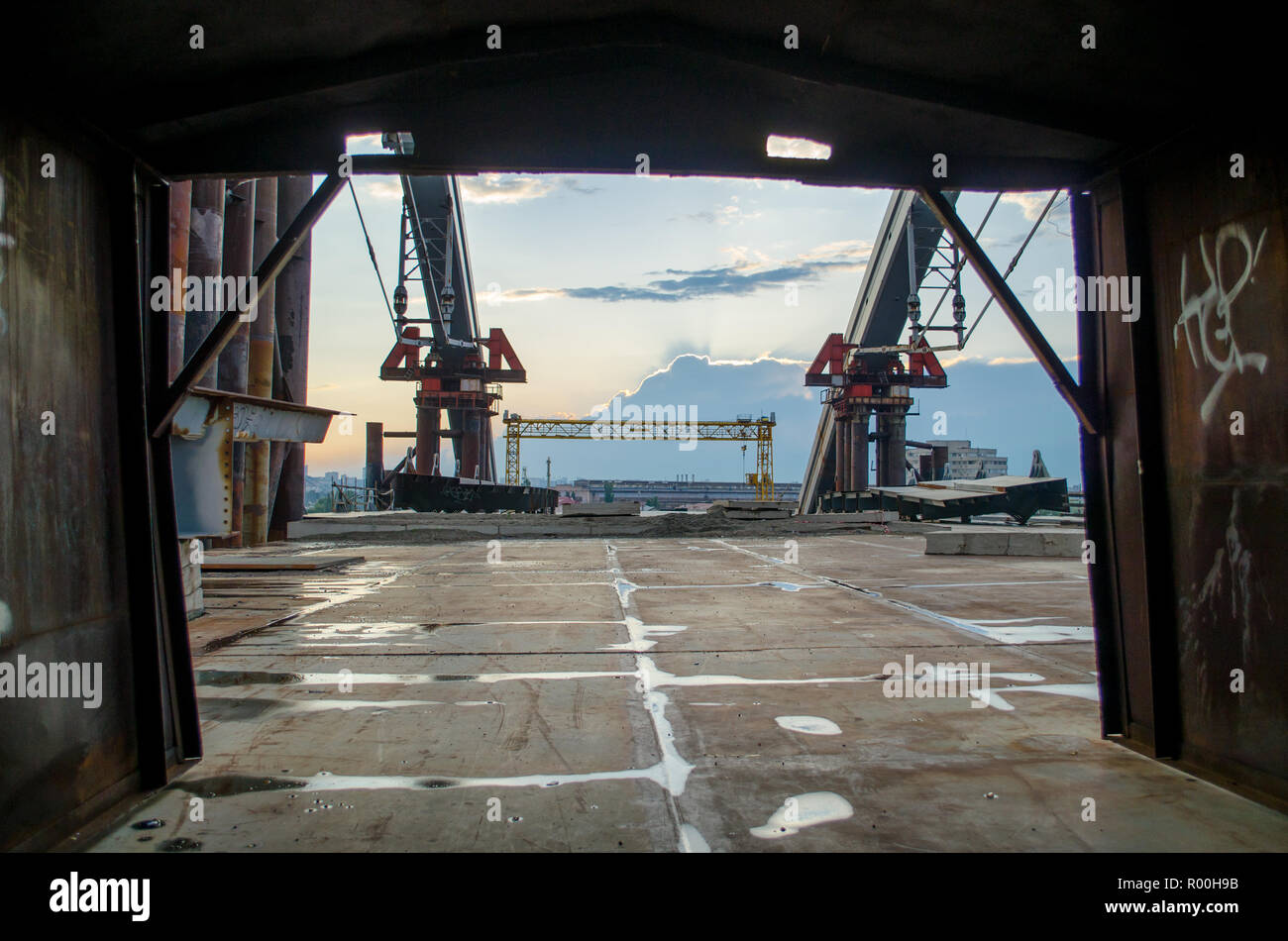 Unfinished bridge hi-res stock photography and images - Alamy