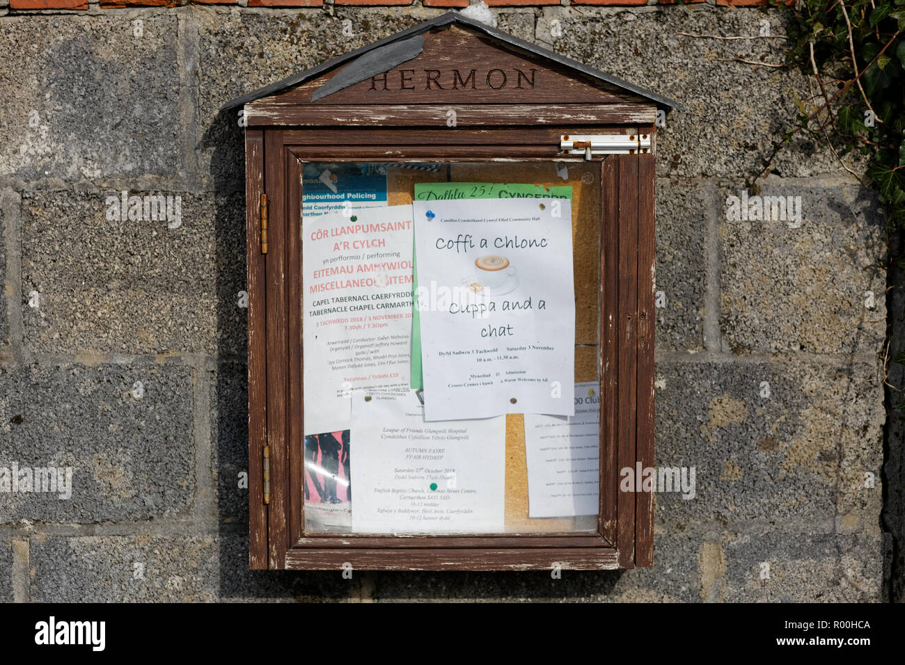 Local notice board hi-res stock photography and images - Alamy