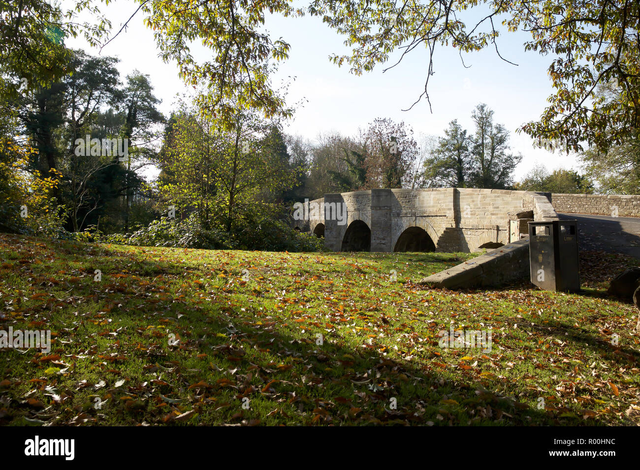 The bridge over the River Teme in Leintwardine, Wales Stock Photo - Alamy