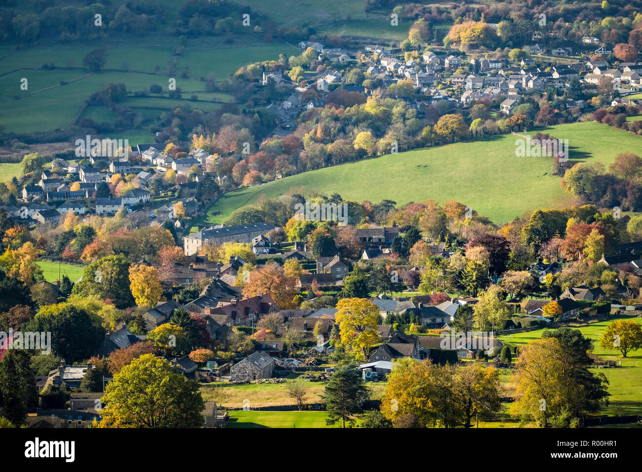 Looking down on the village of Calver from Curbar Edge Stock Photo - Alamy