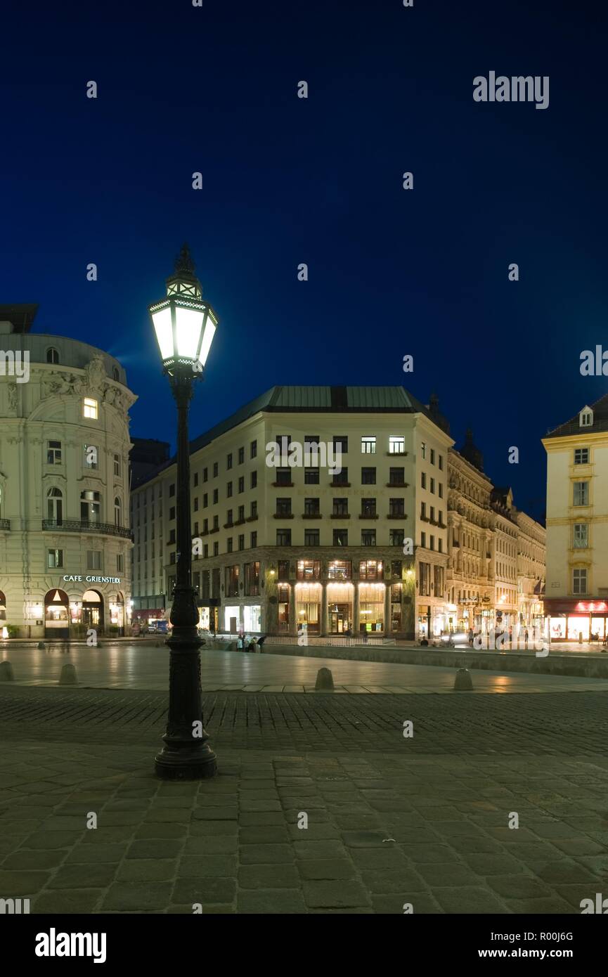 Wien, Michaelerplatz, Loos-Haus - Vienna, Michaelerplatz, House by ...