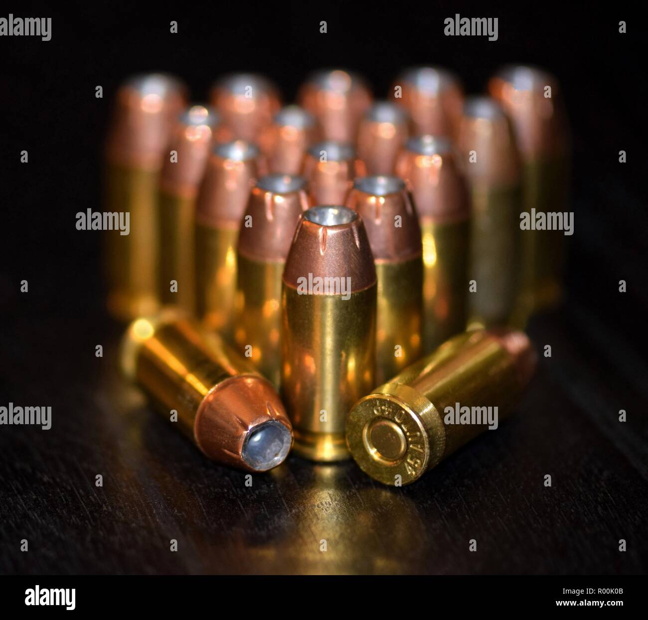 Gun triangle hi-res stock photography and images - Alamy