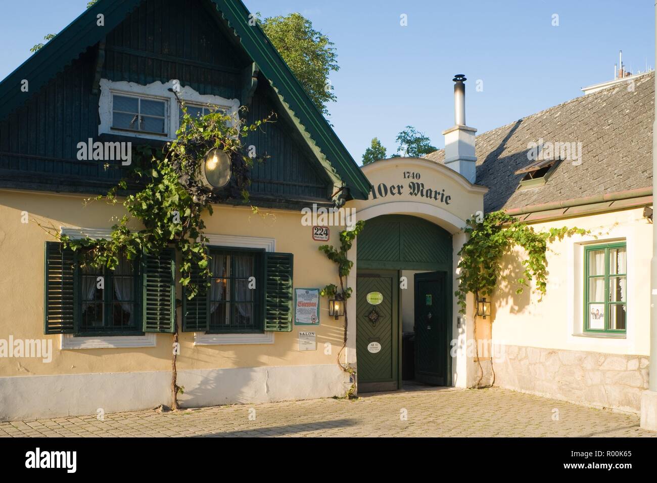 Wien, Heuriger 10er Marie - Vienna, Wine Bar 10er Marie Stock Photo - Alamy