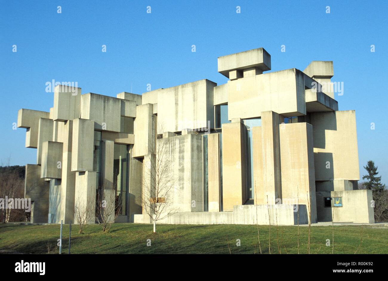 Church zur heiligsten dreifaltigkeit wotruba church hi-res stock ...