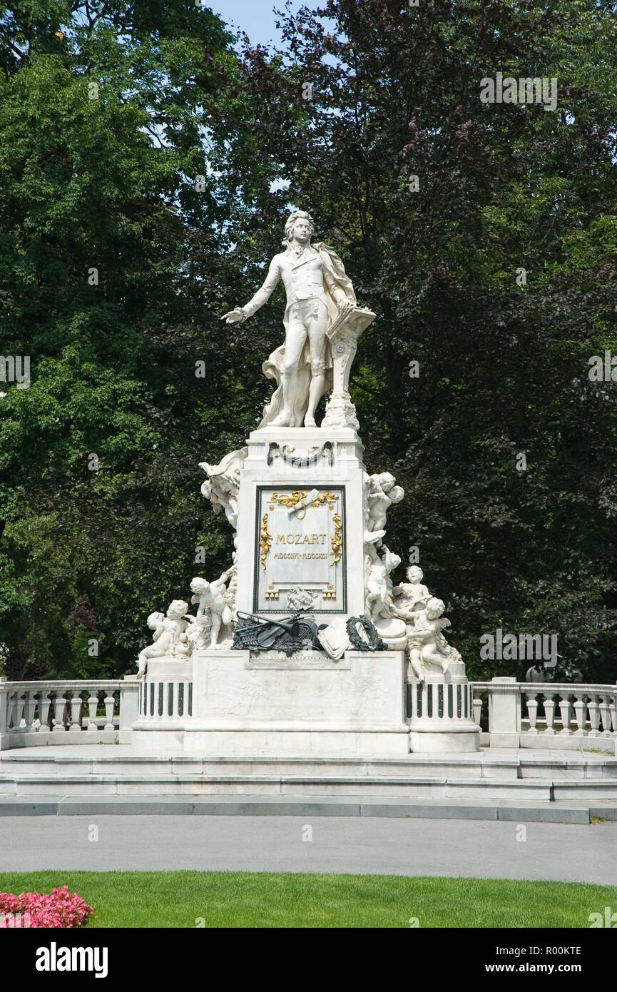 Wien, Mozartdenkmal im Burggarten - Vienna, Burggarten, Mozart Monument ...