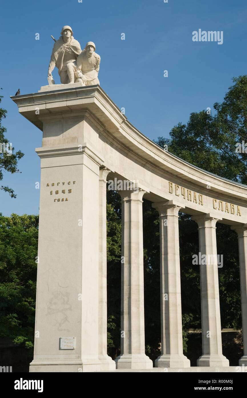 Wien, Heldendenkmal der Roten Armee am Schwarzenbergplatz - Vienna ...
