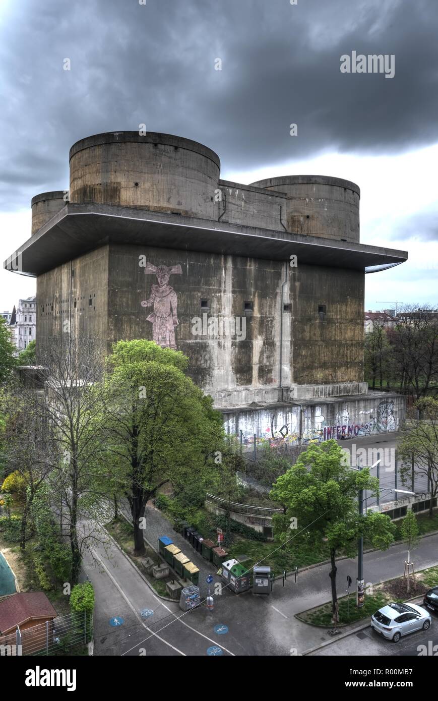 Wien, Flakturm Arenbergpark - Vienna, Flak Tower Stock Photo - Alamy