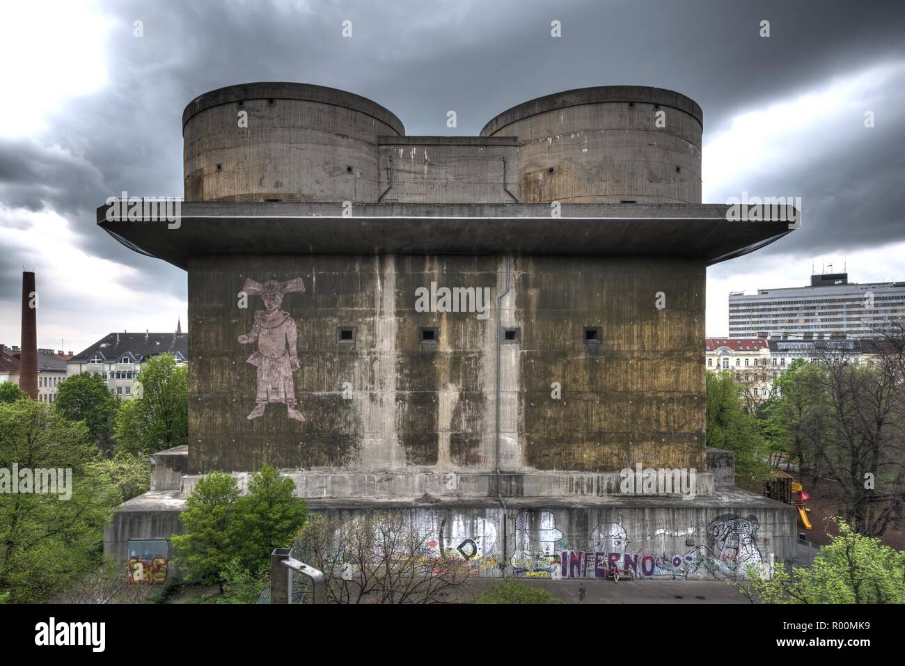 Wien, Flakturm Arenbergpark - Vienna, Flak Tower Stock Photo - Alamy