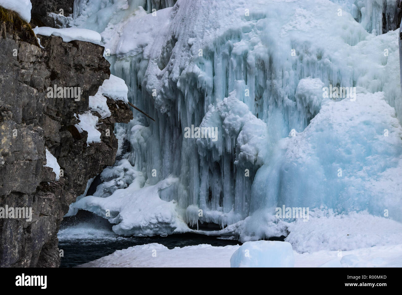 winter scenes in the Rocky mountains of Alberta Stock Photo - Alamy